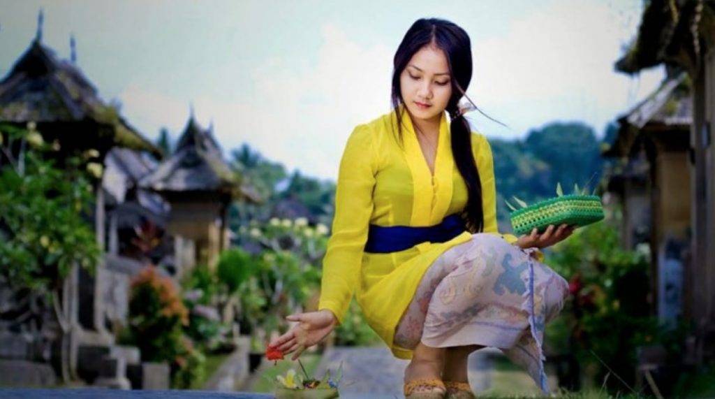 Penjelasan Lengkap Purnama, Tilem, dan Kajeng Kliwon – Kalender Bali